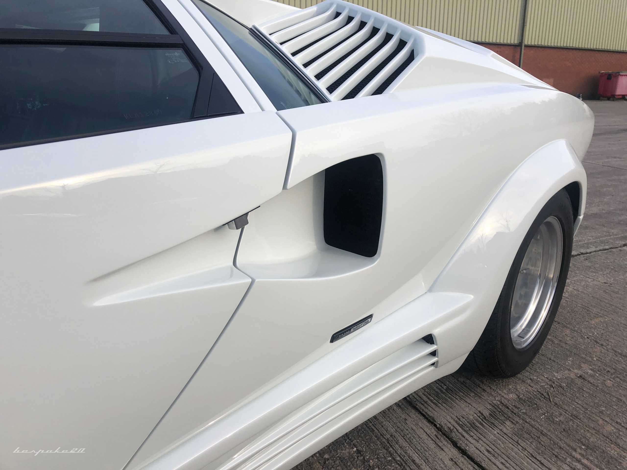 LAMBORGHINI COUNTACH 25TH ANNIVERSARY RHD - Bespoke20