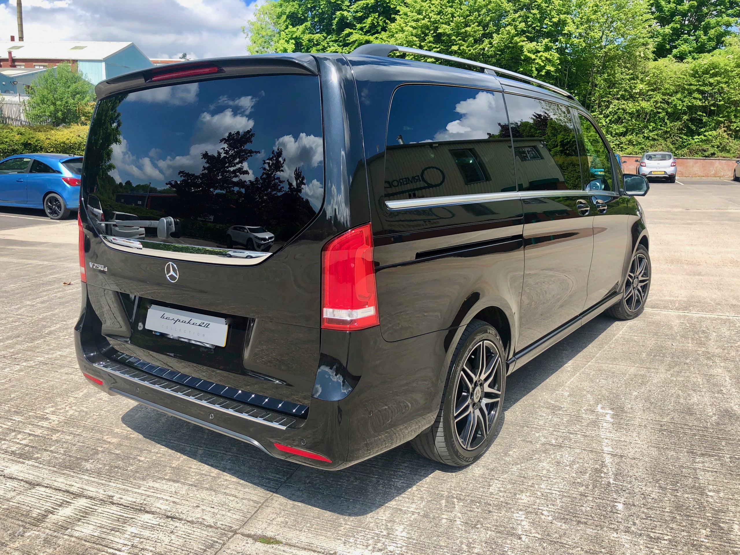 MERCEDES BENZ V250 CDI AMG LINE LWB - Bespoke20