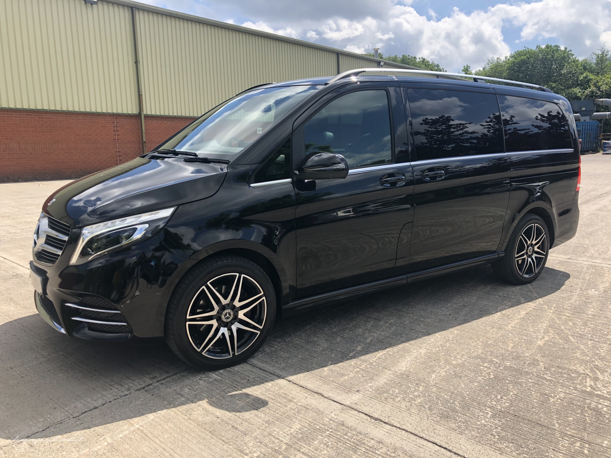 MERCEDES BENZ V250 CDI AMG LINE LWB - Bespoke20